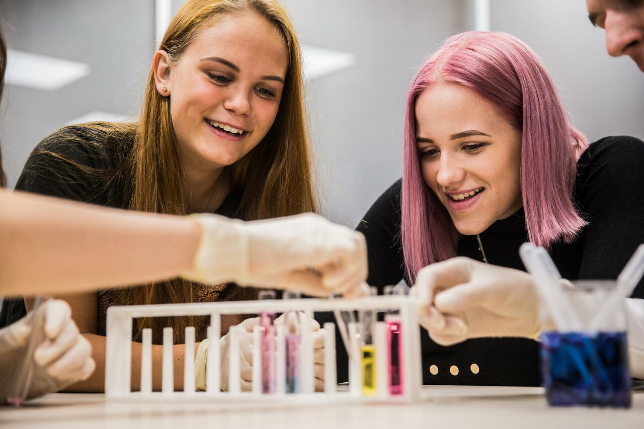 Koolid 1.-12. klass — Teaduskeskus AHHAA